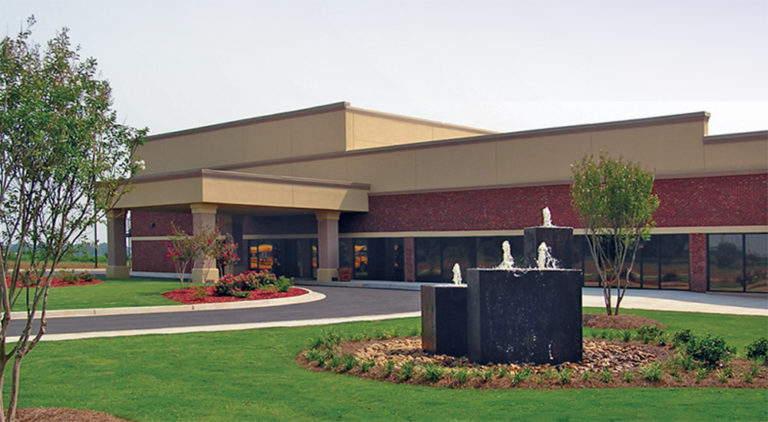 Steel Church with Stepped Parapet Walls | Nucor Building Systems